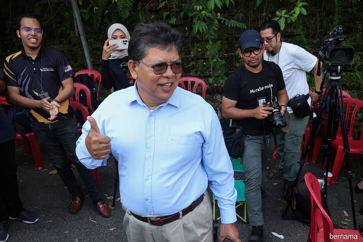 Johari Abdul is new Dewan Rakyat Speaker