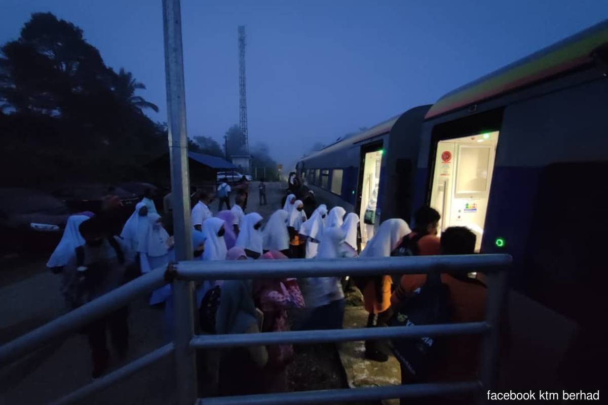 KTMB: Investigation into Kuala Gris train incident to be completed in ...