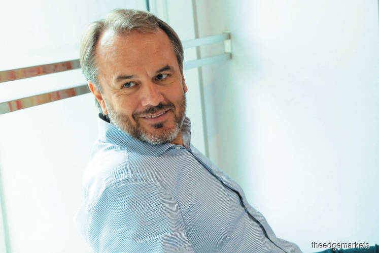 Tech: It’s shallow to think ‘go digital or die’, says Maxis CEO