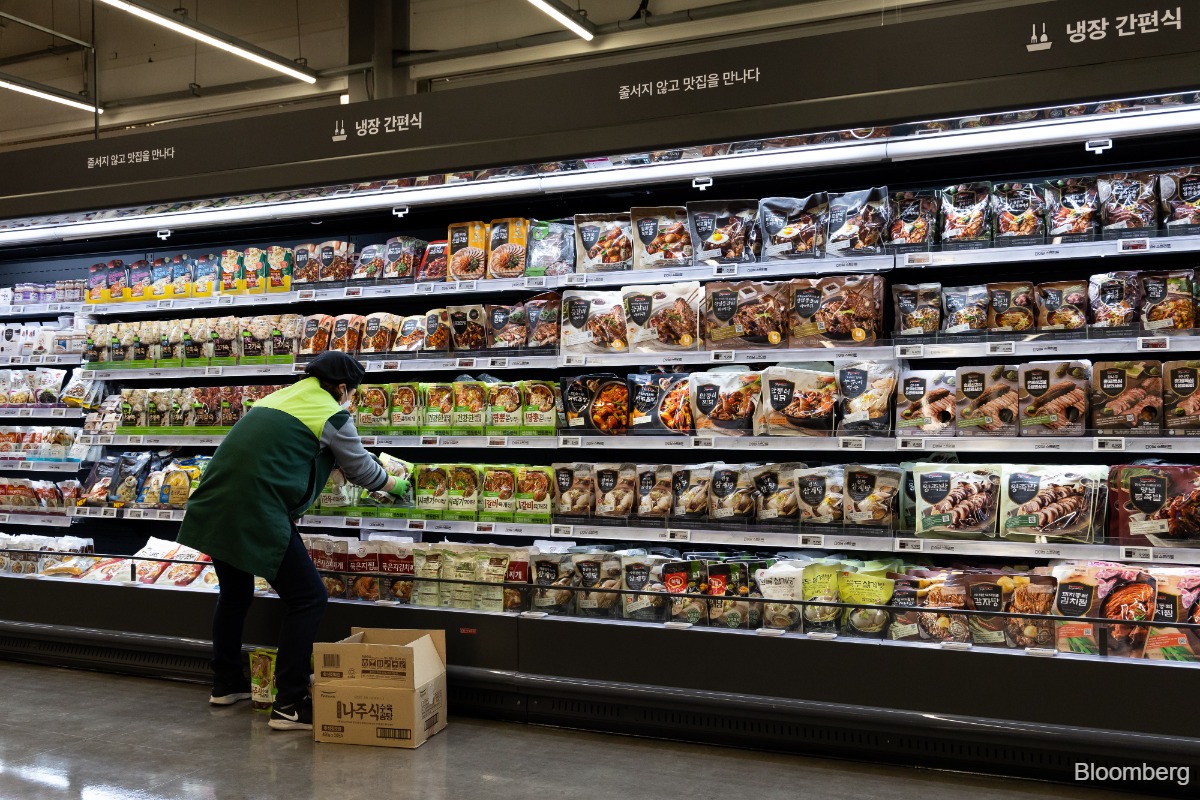 MBK Partners selling struggling Korean retail chain Homeplus