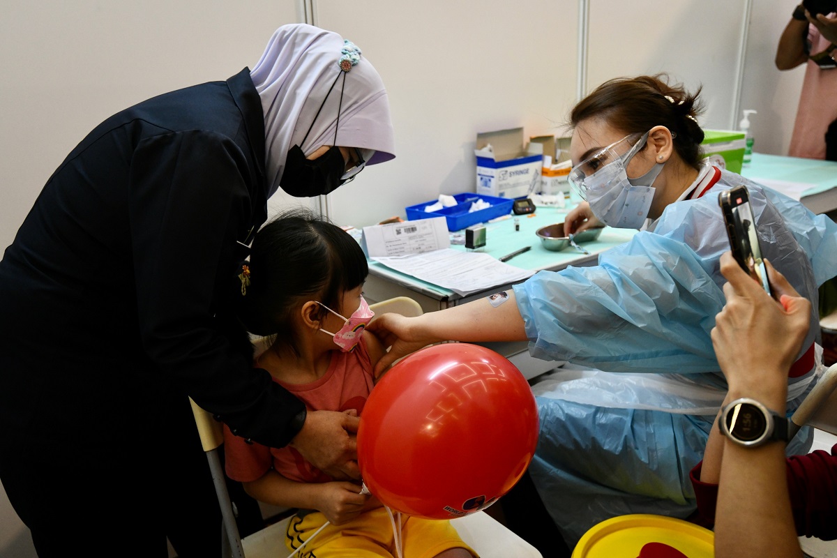 Covid-19 vaccination: Over 34% of children in Malaysia received first ...