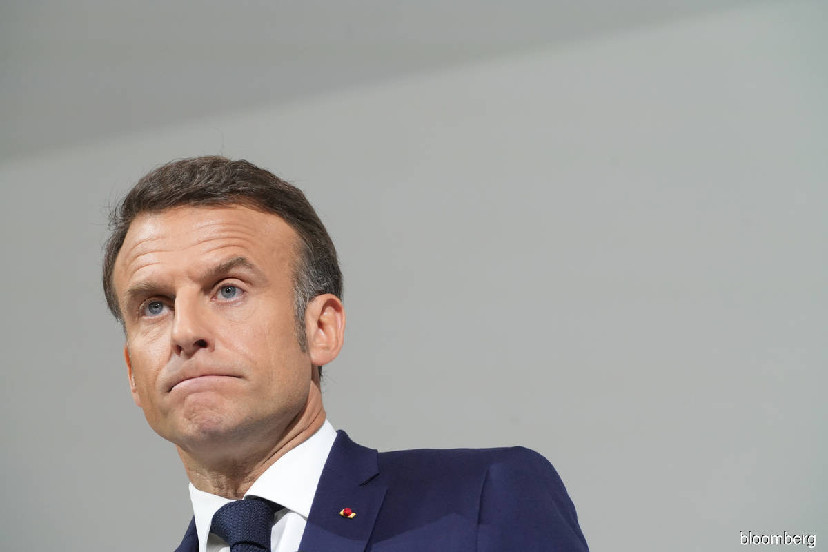 France's Macron Seeks New PM After Collapse of Govt | I3investor