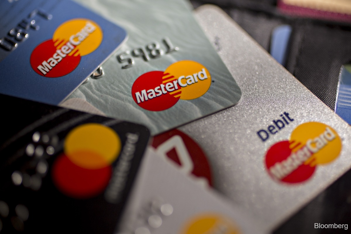 Mastercard adds top-tier card for banks wooing big spenders