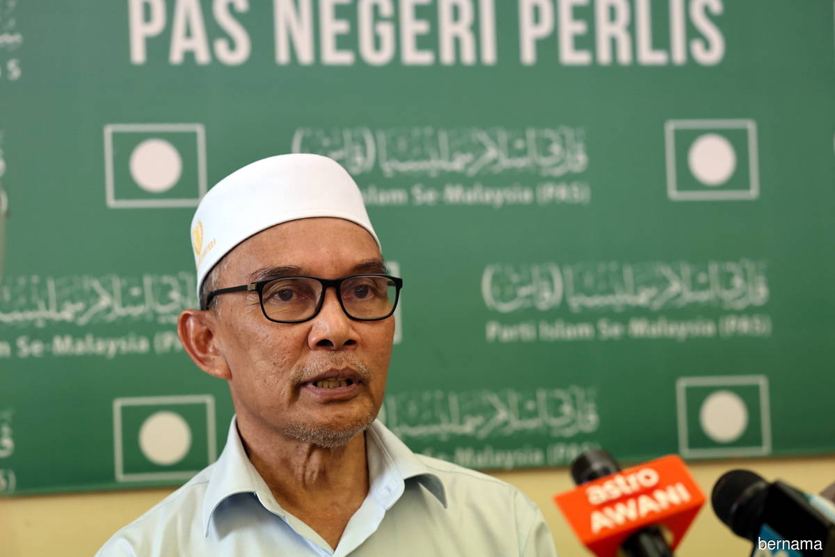 Perlis PAS commissioner Mohd Shukri sworn in as state's MB | KLSE Screener