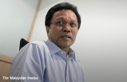 Shafie defends Muhyiddin, says criticism good for Umno