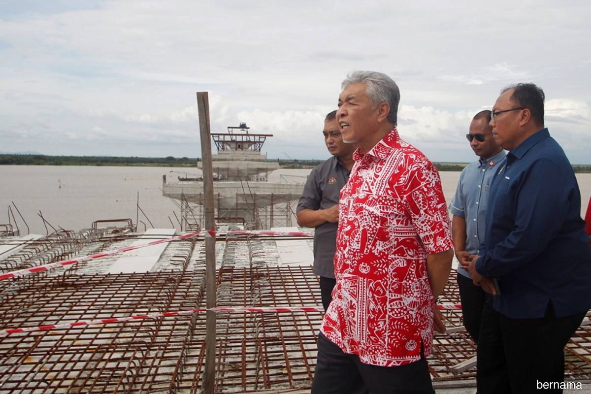 Construction of Bagan Datuk-Sejagop bridge to be completed by ...