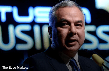 Sultan Nazrin Shah launches book charting Malaysian economy