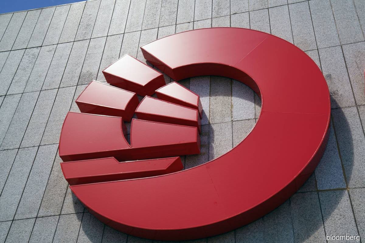OCBC to roll out generative AI chatbot for employees globally