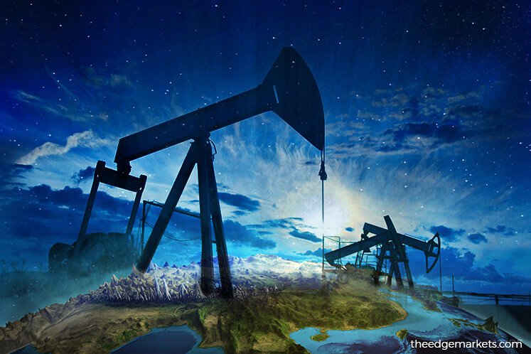 Oil turns lower on expectations of crude oil inventory rise