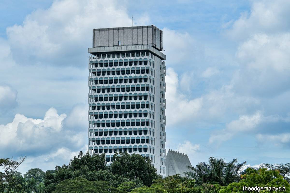 Dewan Rakyat passes Budget 2025 via voice vote