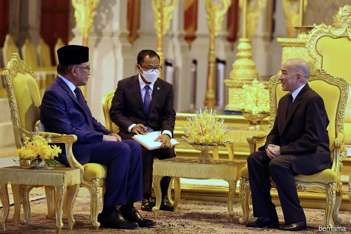 Cambodian King grants Anwar audience | KLSE Screener