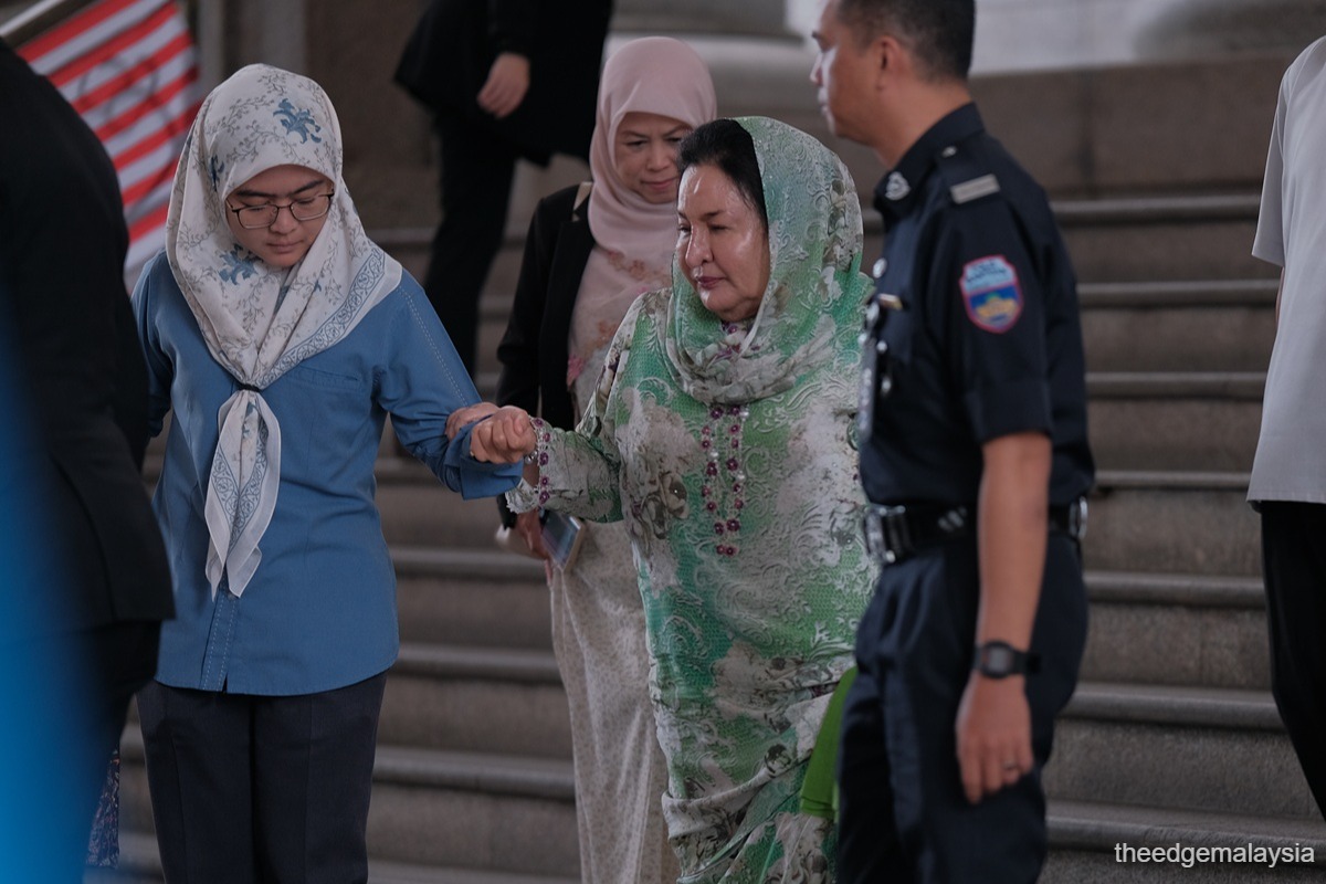 Rosmah fails in appeal to recuse judge, nullify proceedings of solar ...