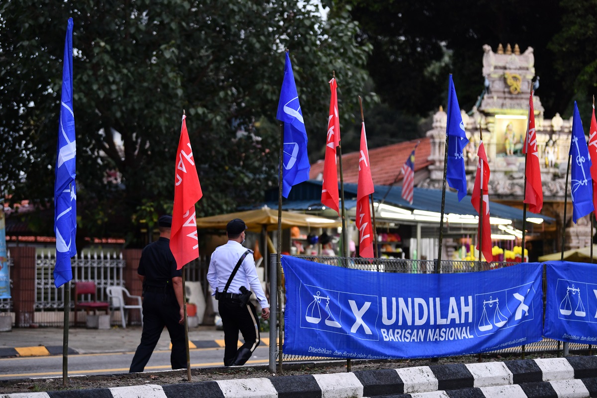 Top party leaders defend old turf as competition intensifies