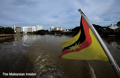 Rift between two senior Dayak leaders widens