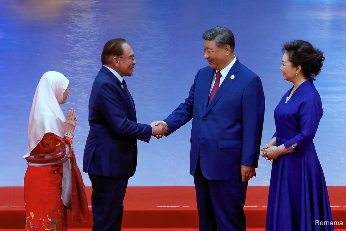 Anwar, wife attend Shanghai Cooperation Organisation Summit 2025 gala ...