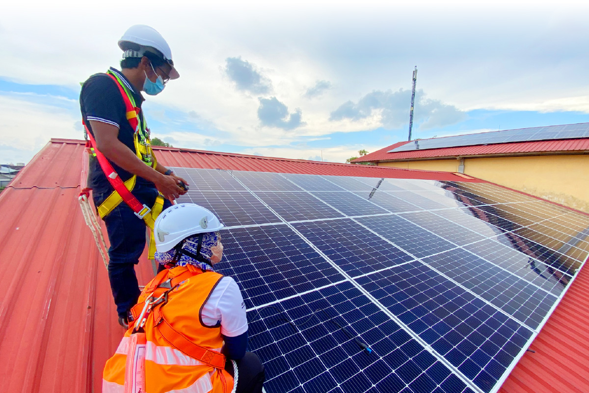 Govt sets guidelines for rooftop solar leasing, landed households set ...