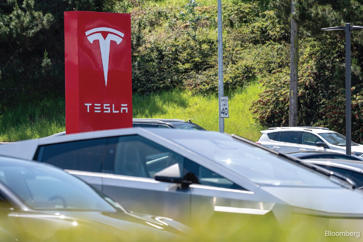 Tech: Imagining Tesla without Elon Musk