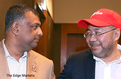 AirAsia shareholders approve share placement to Tony Fernandes ...