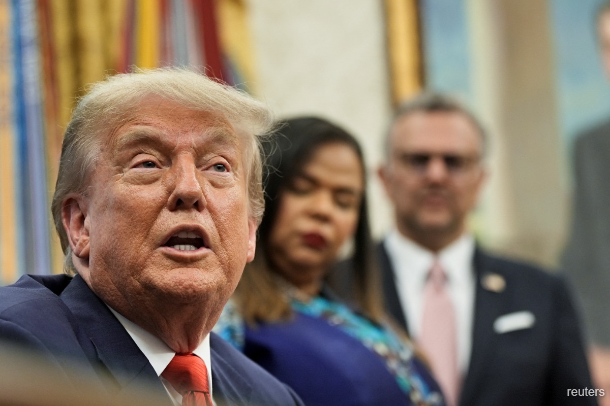 Trump reverses stance on Epstein files, urges Republicans to vote for releasing them