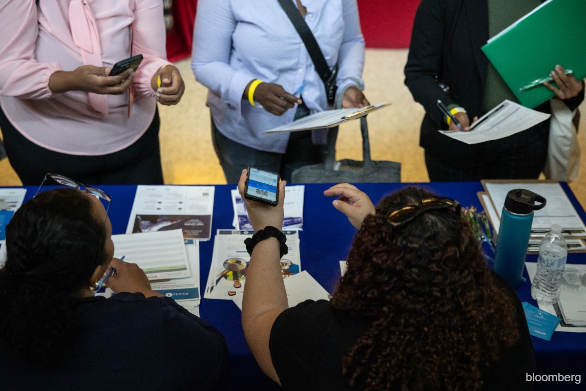 US Job Openings and Quits Rise in Sign of Resilient Labour Market ...