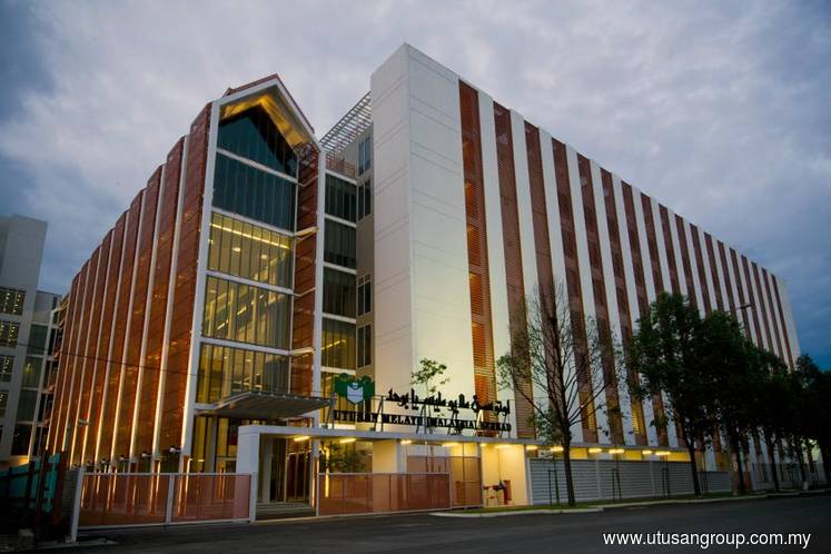 马来前锋报委任Abd Aziz Sheikh Fadzir为执行主席