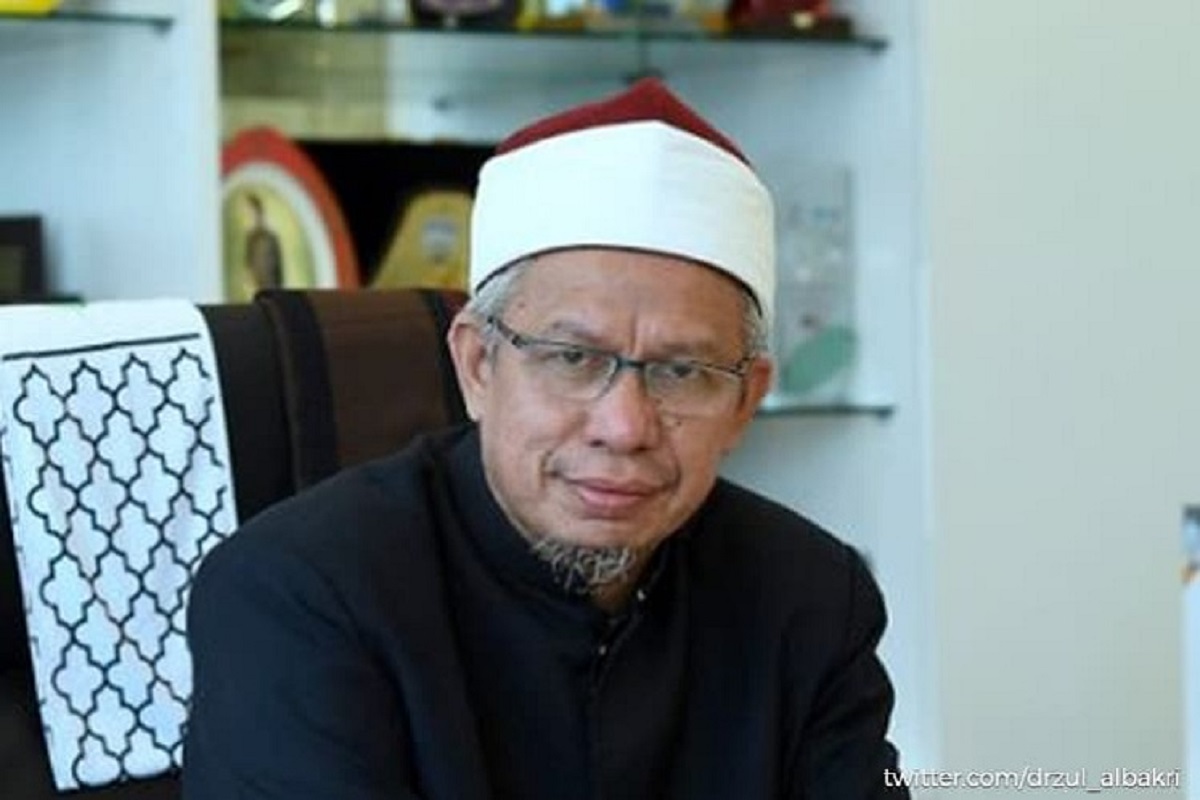 Zulkifli: Decision on Covid-19 vaccination among Muslims to be known ...