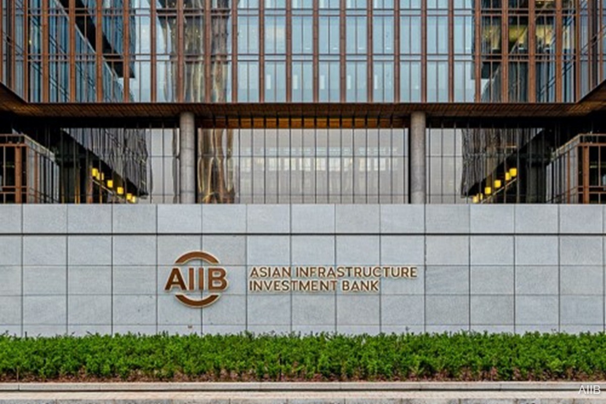 AIIB inks deal with four local banks to mobilise up to U$6b for ...