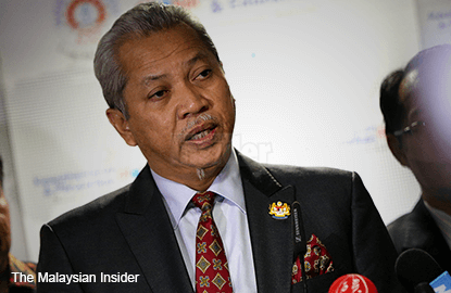 How can Mara sort out students’ funding problem in 2 days, asks PKR