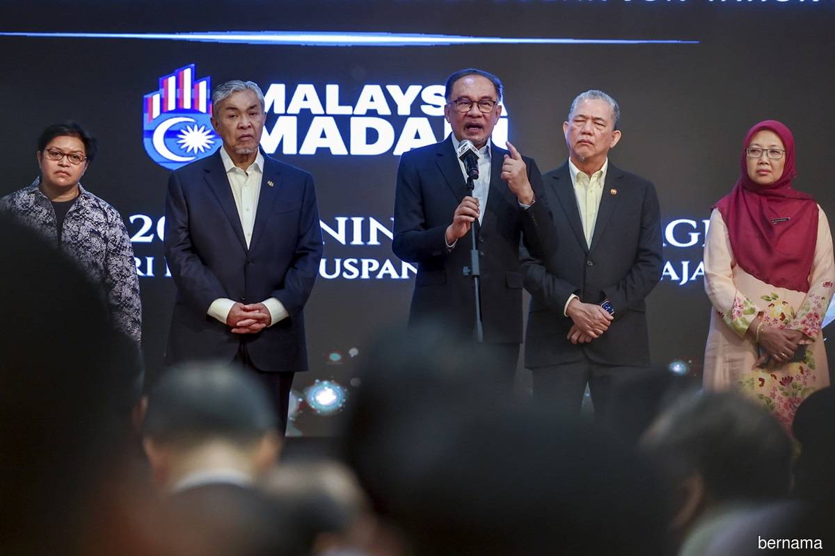 Anwar to announce rates of civil service pay hike before tabling of ...