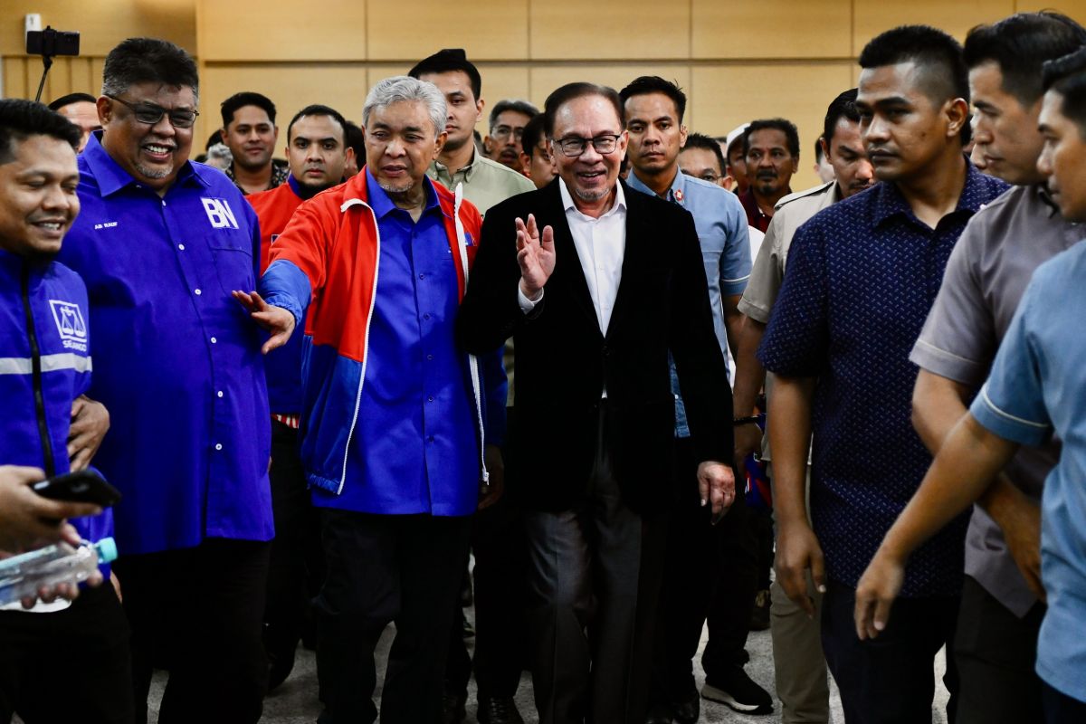 Status quo notwithstanding, rough road ahead for PH-BN, say analysts