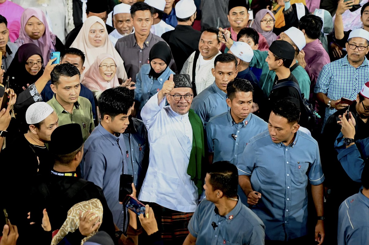 PM Anwar wants second phase of B40 cash aid disbursed by early April ...
