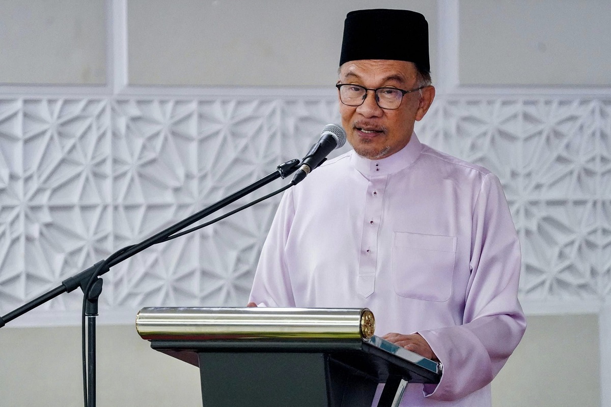 Anwar vows zero compromise in fight against those who plunder nation’s ...