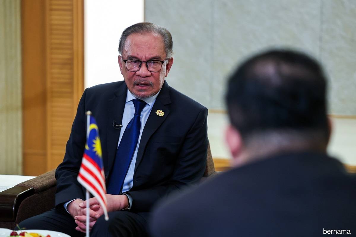 Etleboro.org - Anwar, Putin discuss energy security and expanding trade ...