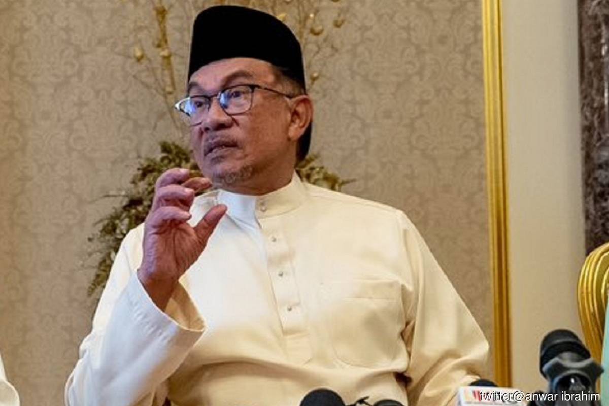 Anwar announces RM1 bil to upgrade Sarawak, Sabah border infrastructure ...