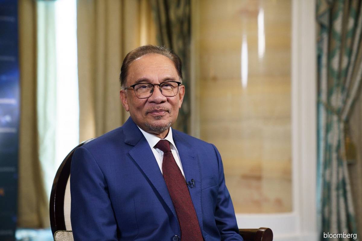 Anwar: Initial report on border economy programme shows positive ...