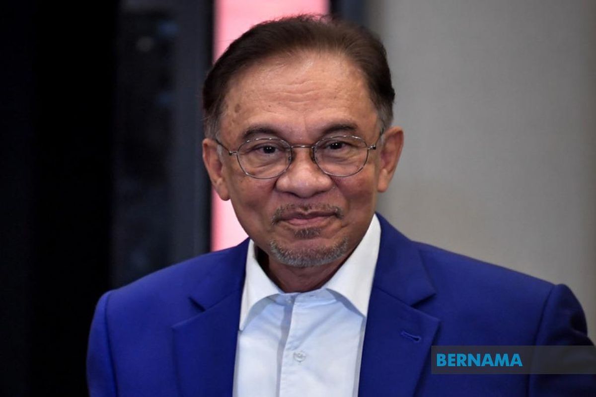 Anwar arrives in Kota Kinabalu for one-day visit | KLSE Screener