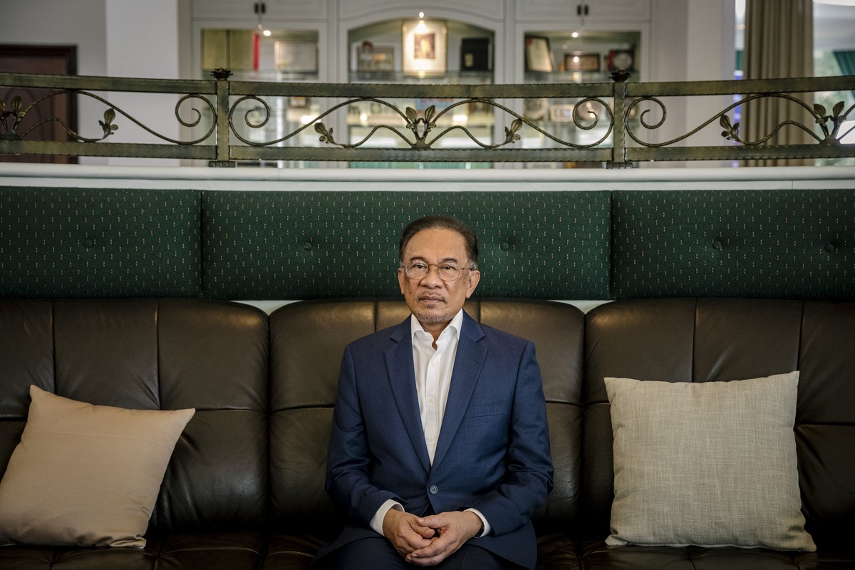 Anwar-led opposition faces sliding fortunes in Sarawak poll | KLSE Screener