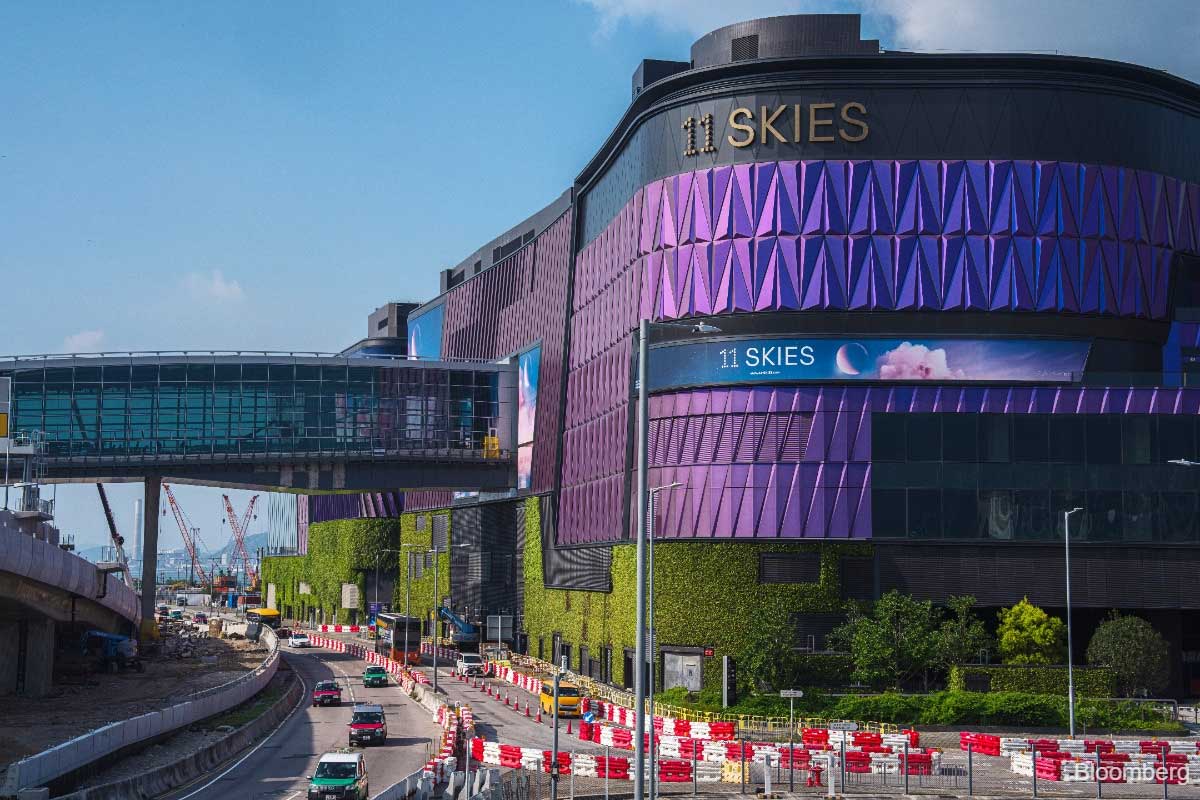 New World gets 65% agreement on debt swap by early deadline