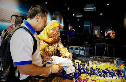 City Hall clamps down on unlicensed businesses