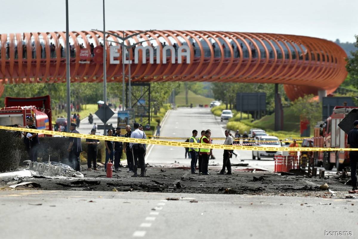 Pahang exco Johari Harun among 10 dead in private jet crash