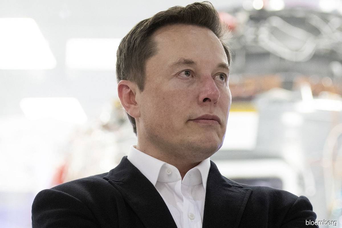 Musk's fortune slips below US$200 bil, Zuckerberg worth just US$35 bil ...