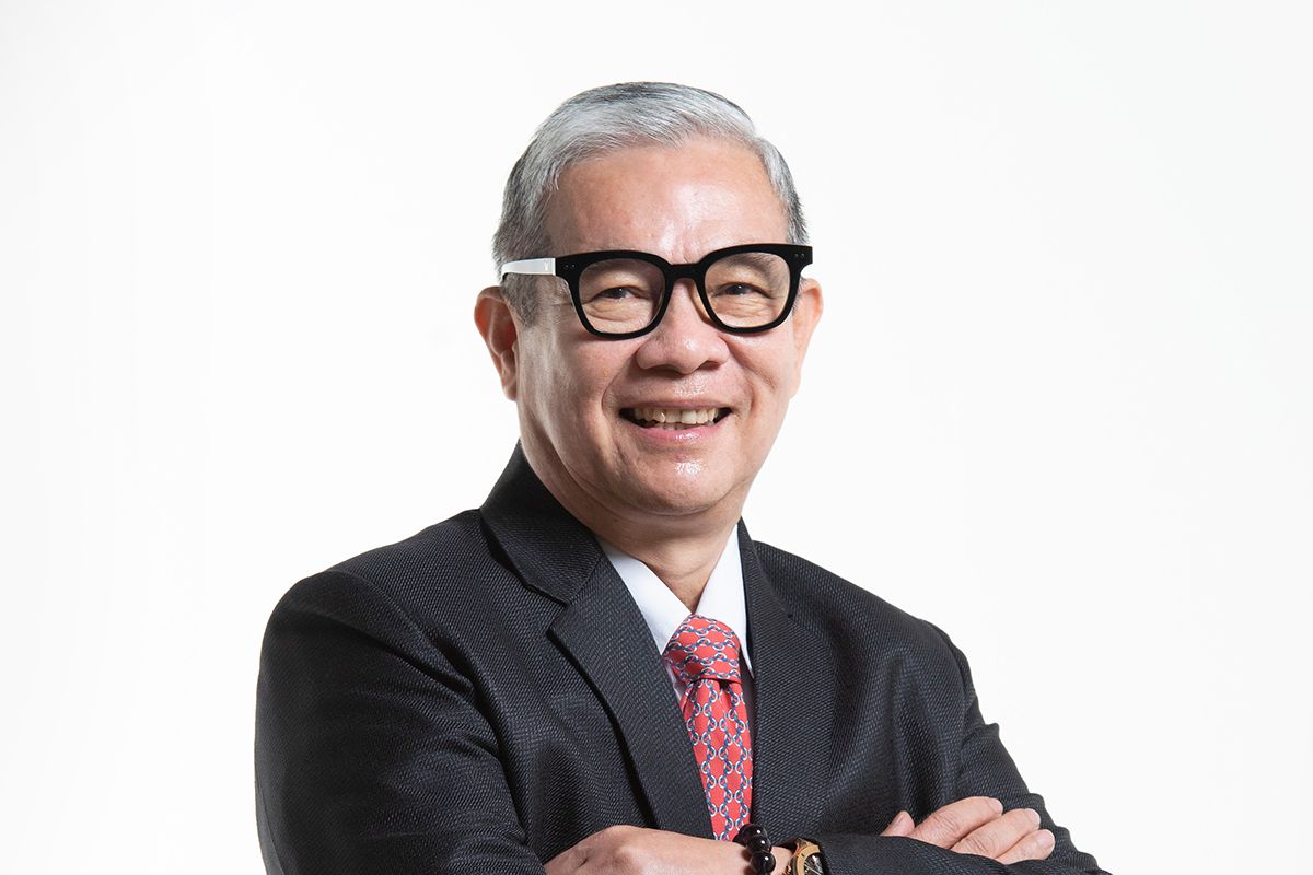 AirAsia X names Fam Lee Ee as acting chairman after Tunku Mahmood ...