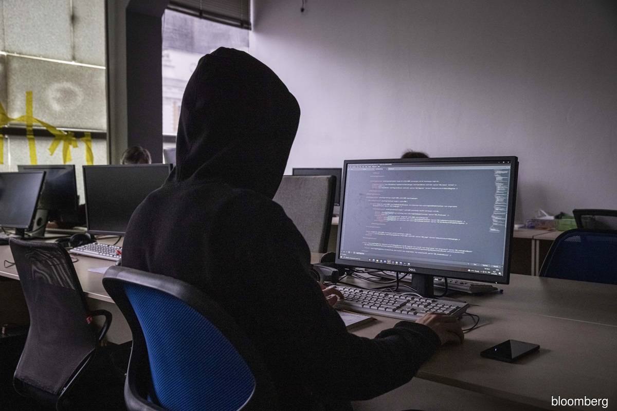 Indonesian woman loses over RM4m in forex investment scam | KLSE Screener