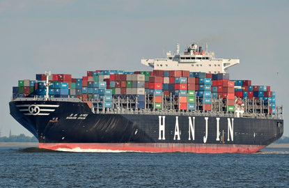 Hanjin Shipping seeks debt revamp as cash dwindles amid slowdown