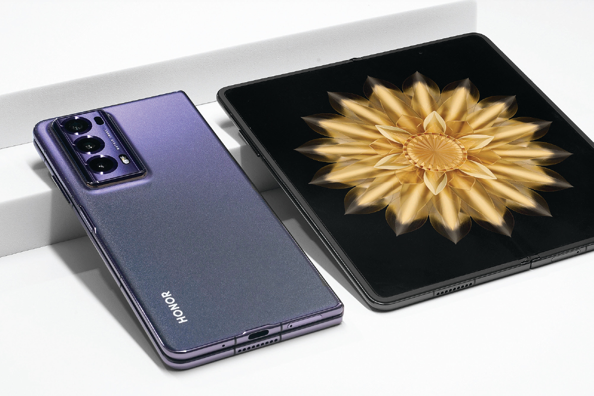 Redefining foldables with HONOR Magic V2