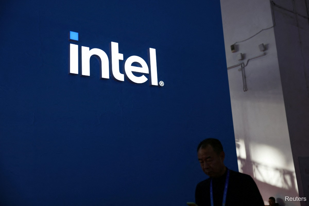 Intel seeking investment from Apple as part of its comeback bid — Bloomberg