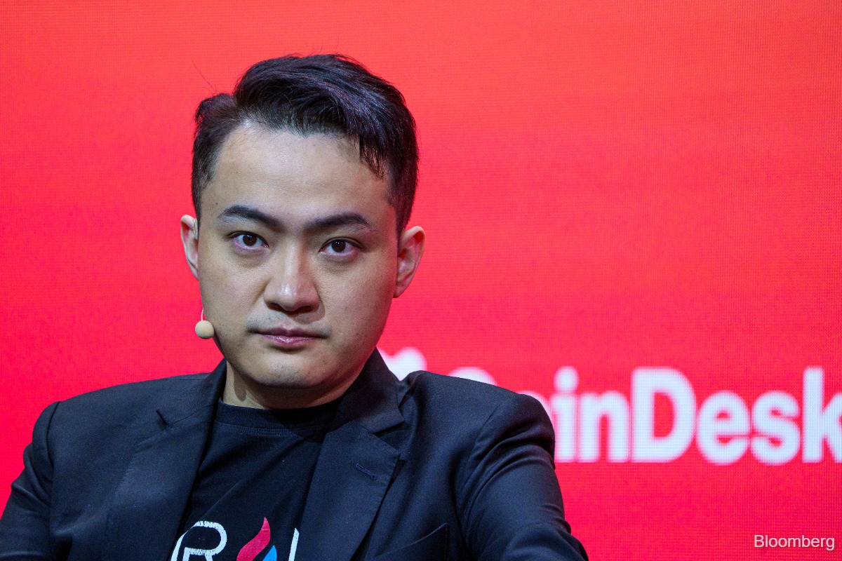 Crypto Billionaire Sues Trump-linked Project Alleging Extortion ...