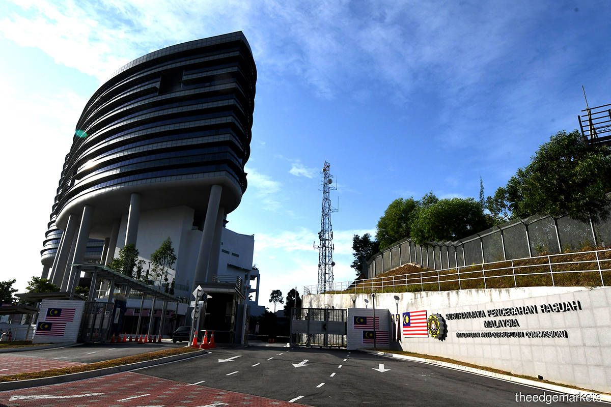 MACC raids MARA HQ, MARA Corp offices in KL over alleged integrity ...