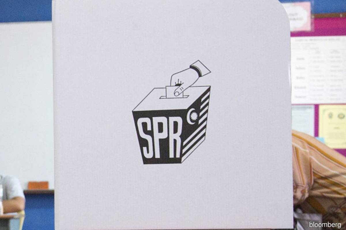 Johor state election: Polling centre at Balai Raya Pulau Besar first to ...