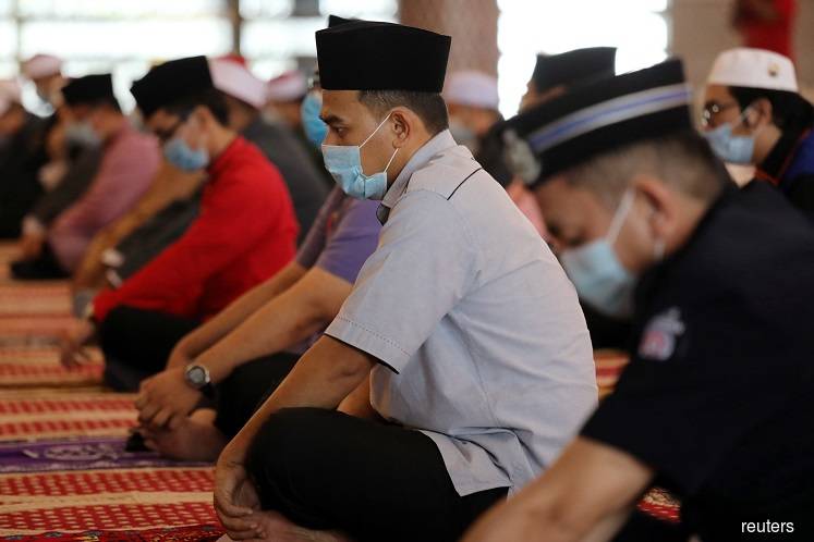 Mosques, suraus reopen as Malaysians slowly ease into daily routines ...